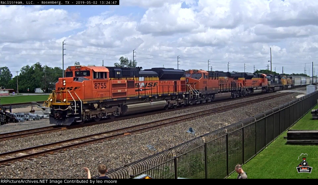 BNSF 8755